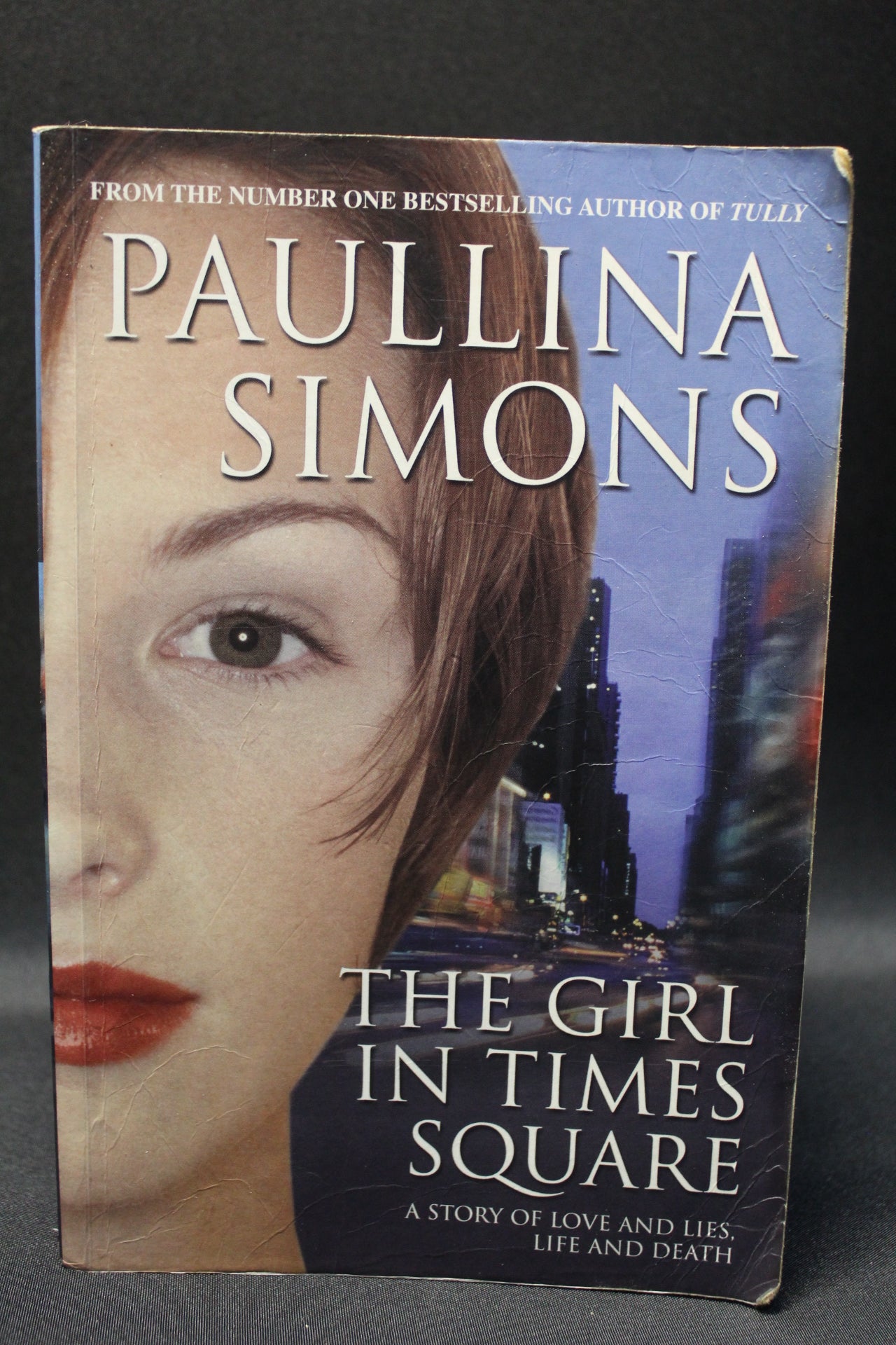 The Girl In Times Square [Second Hand] – Bookmart.co.nz