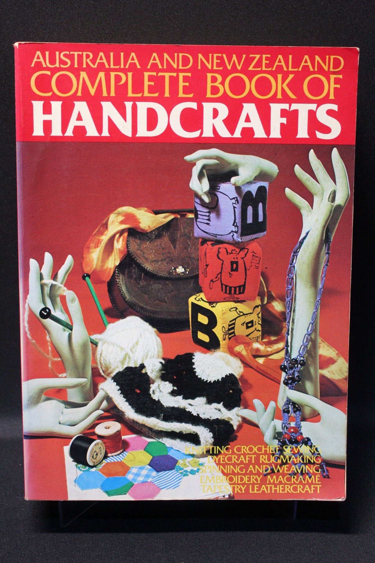 Australia and New Zealand Complete Book of Handcrafts [Second Hand ...
