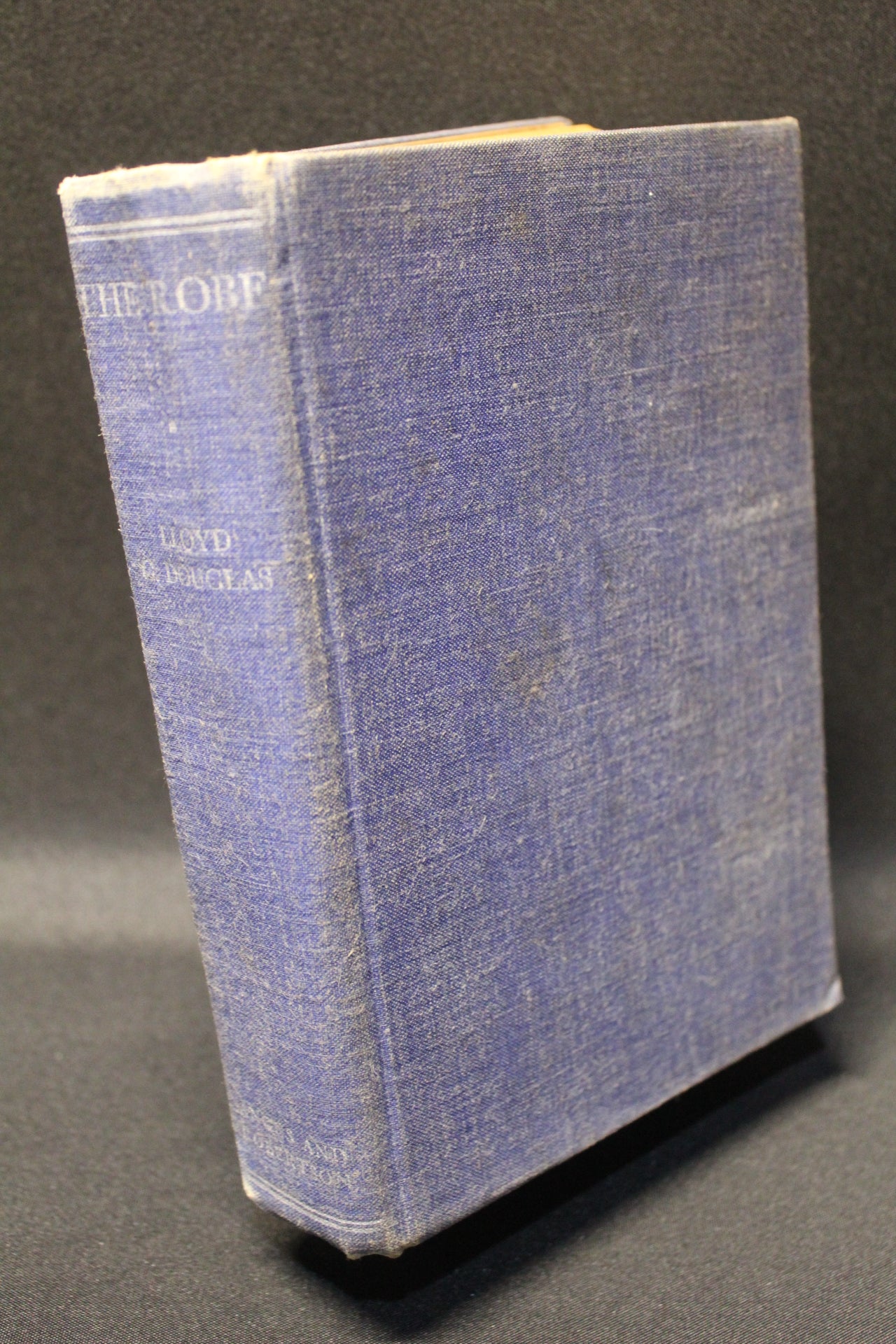 The Robe [Second Hand] – Bookmart.co.nz