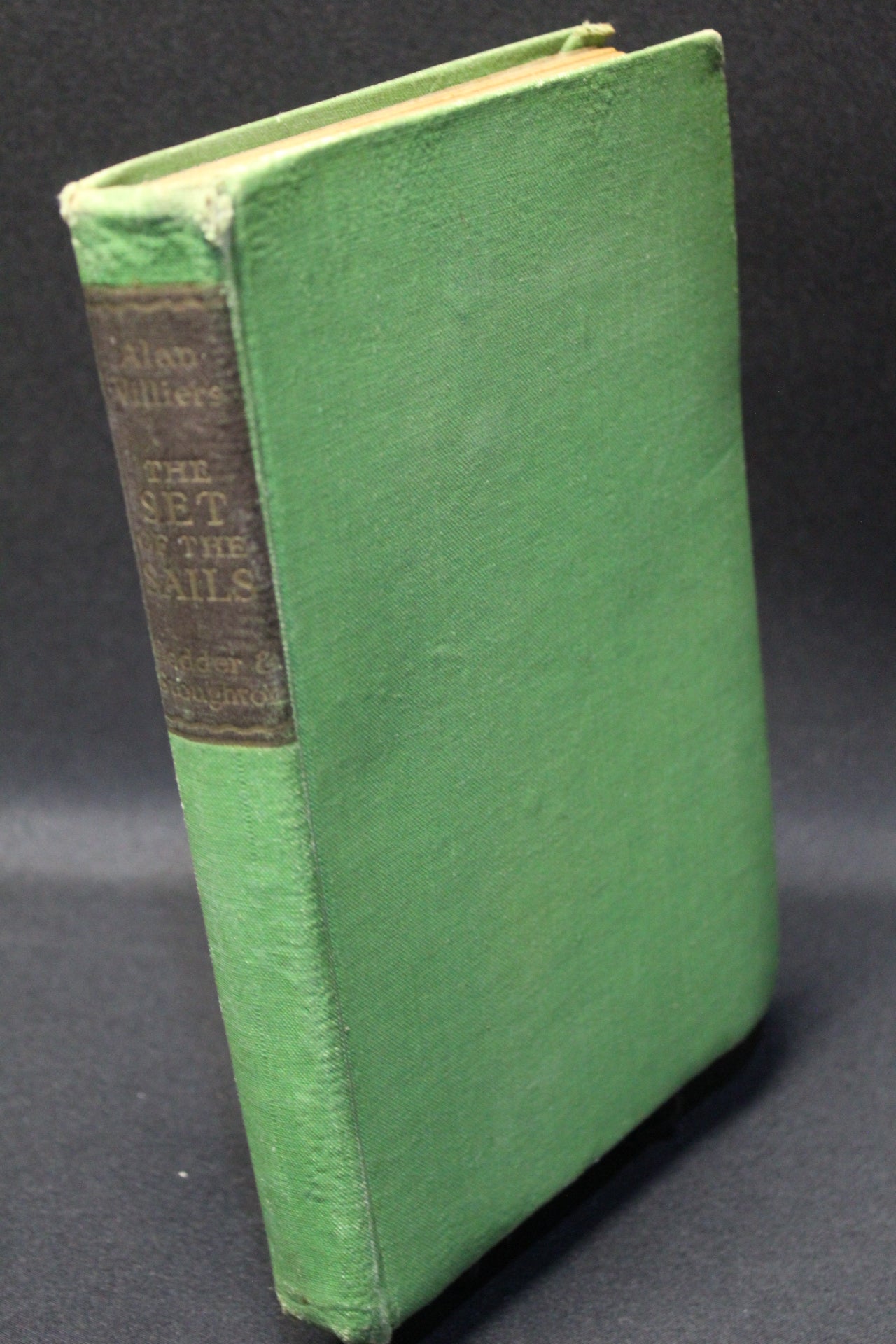 The Set of the Sails [Second Hand] – Bookmart.co.nz
