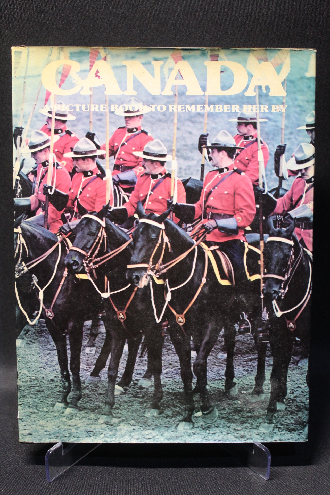 Canada: A Picture Book to Remember Her By [Second Hand] – Bookmart.co.nz