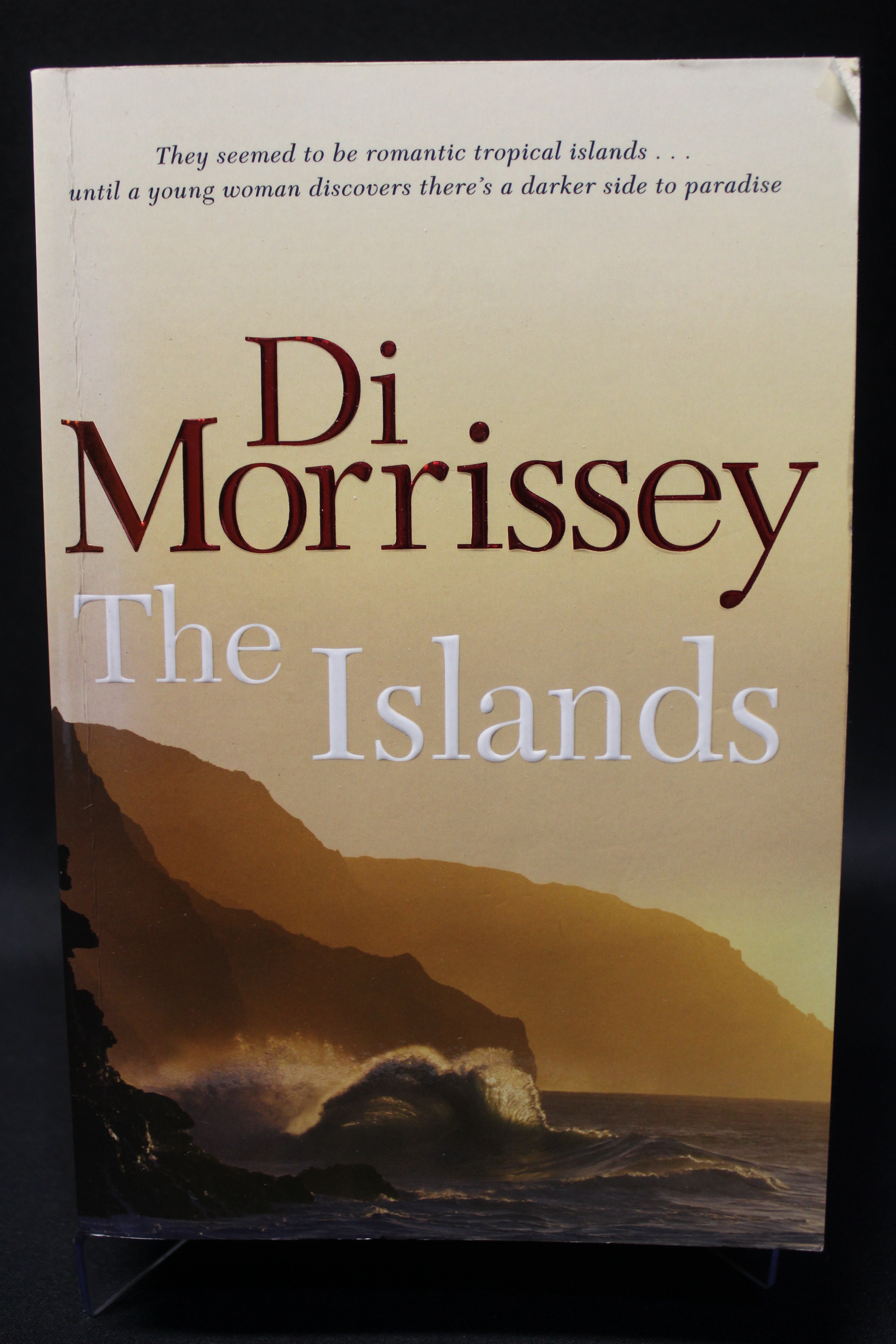 The Islands [Second Hand] – Bookmart.co.nz