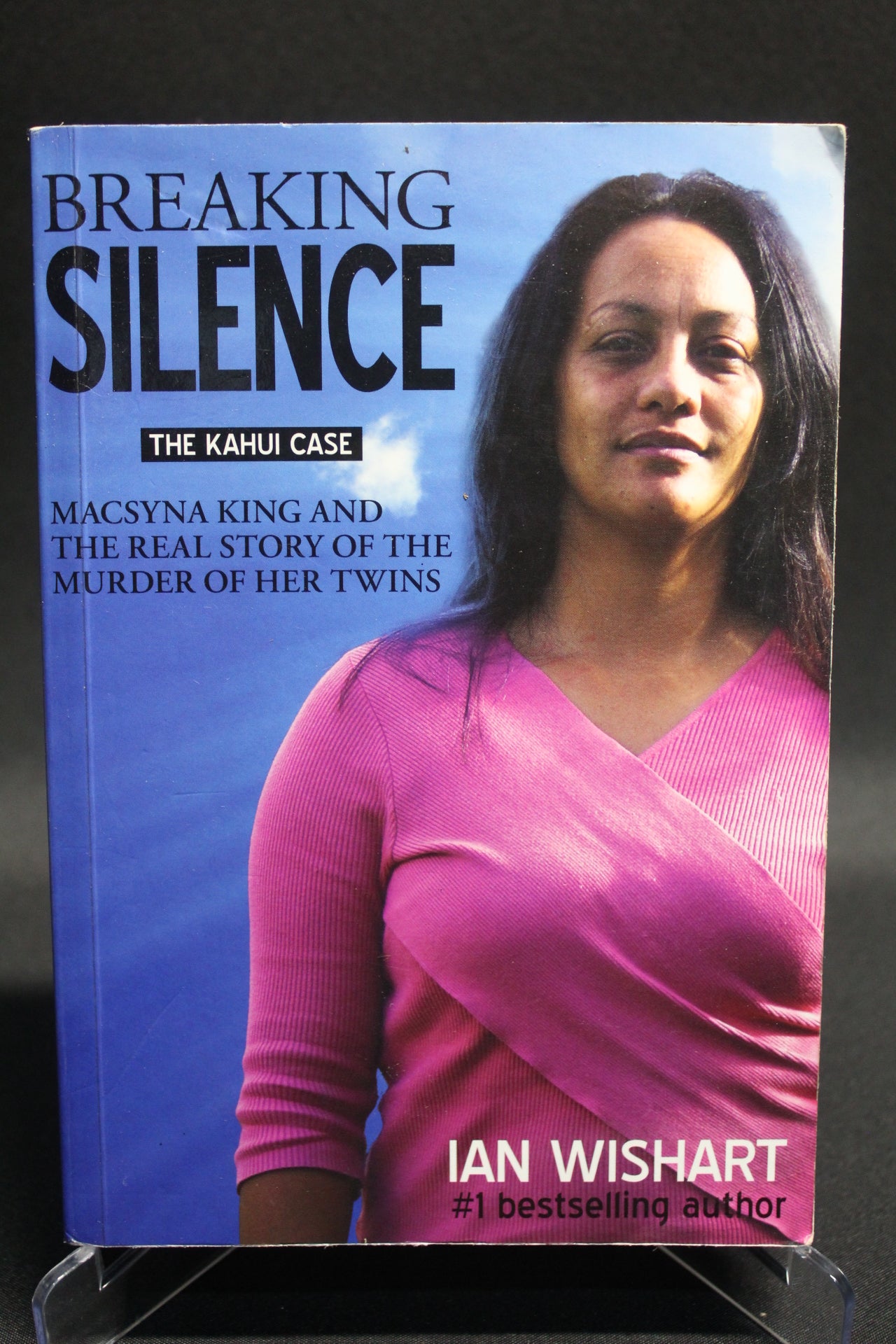 Breaking the Silence: The Kahui Case [Second Hand] – Bookmart.co.nz